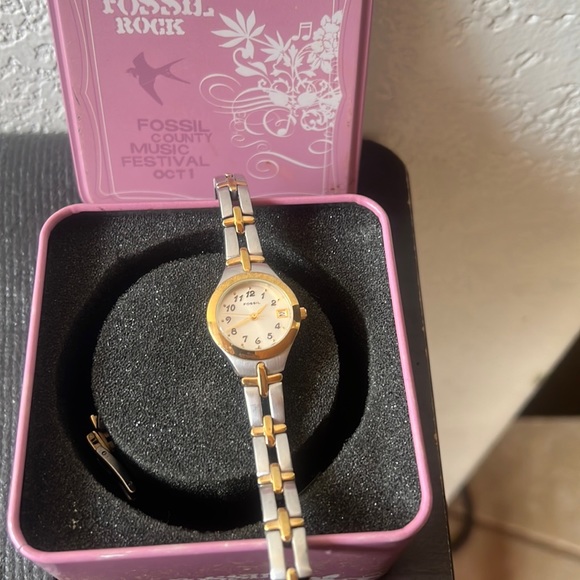 Fossil | Jewelry | Older Fossil Womens Watch With All Of The Links And ...
